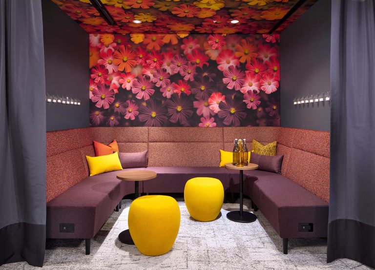 What Your Workplace Needs: A Relaxation Station In Corporate Design